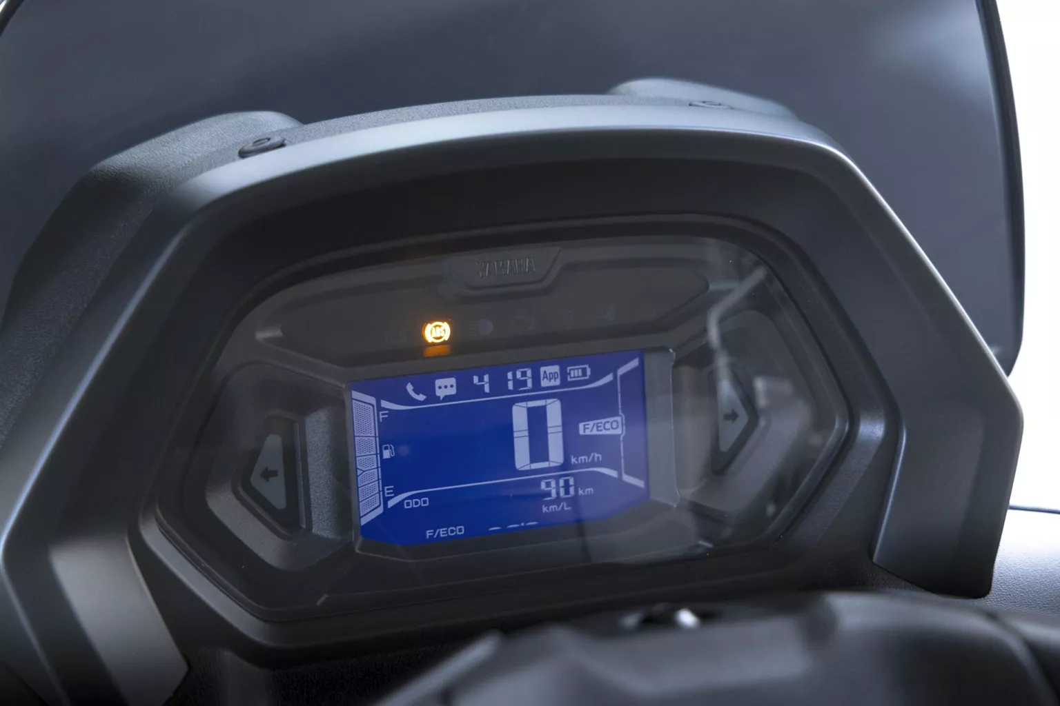 Yamaha NMAX 125 Test 2025 - Experiences, Consumption, Price