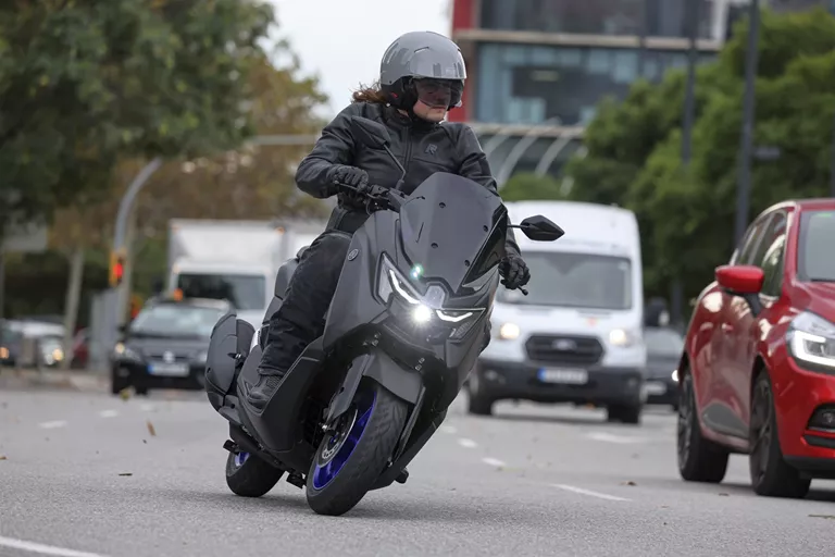 Yamaha NMAX 125 Test 2025 - Experiences, Consumption, Price