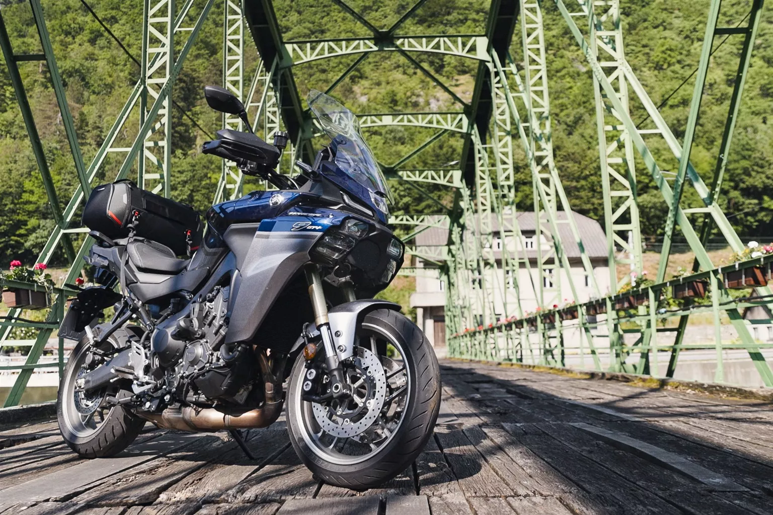 Yamaha Tracer 9 GT+ 2025 Review: Y-AMT Gearbox & Radar Technology