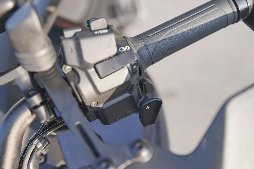 Yamaha Tracer 9 GT+ 2025 Review: Y-AMT Gearbox & Radar Technology