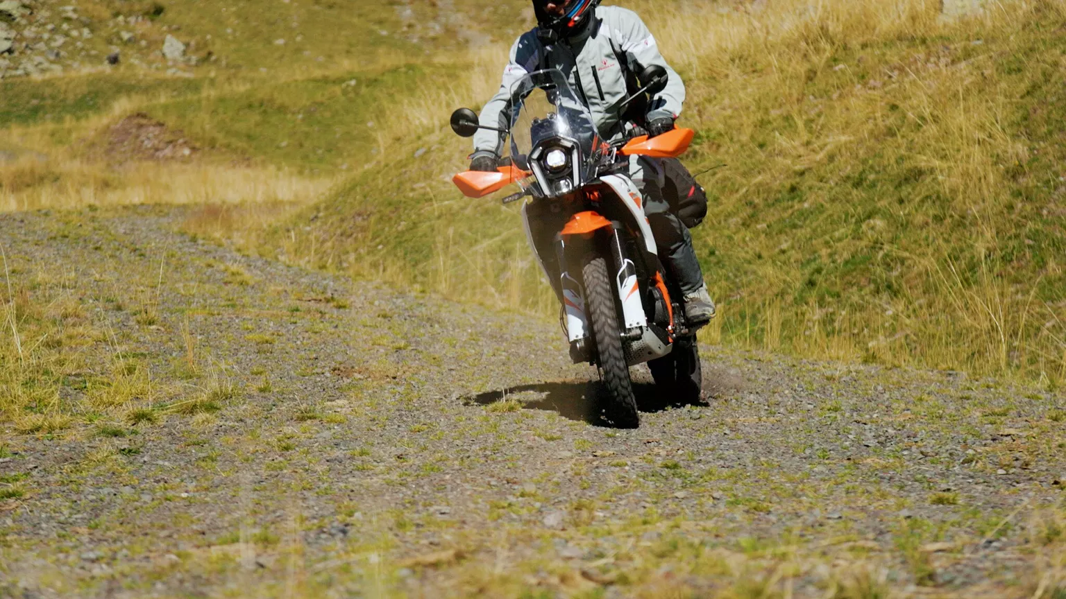 KTM 390 Adventure R 2025 in Travel Test - On/Offroad Tour