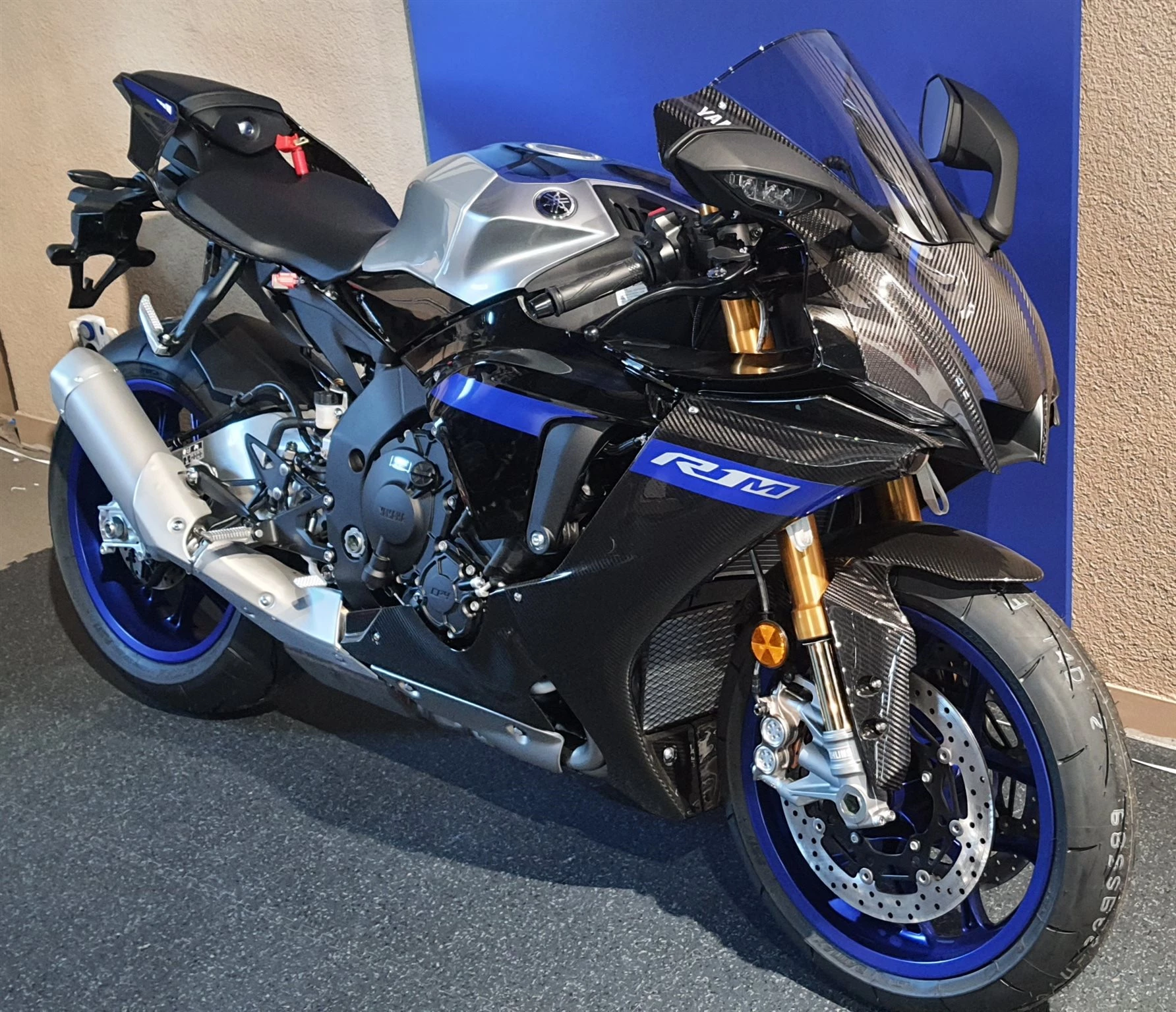 Motorrad Yamaha R1M Icon Performance MY2022 - SOFORT verfügbar, Baujahr ...