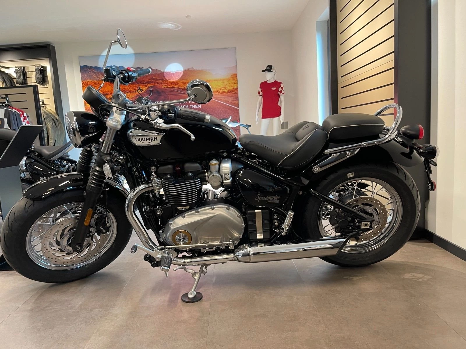 Motorrad Triumph Bonneville Speedmaster, JET BLACK Sofort Verfügbar ...