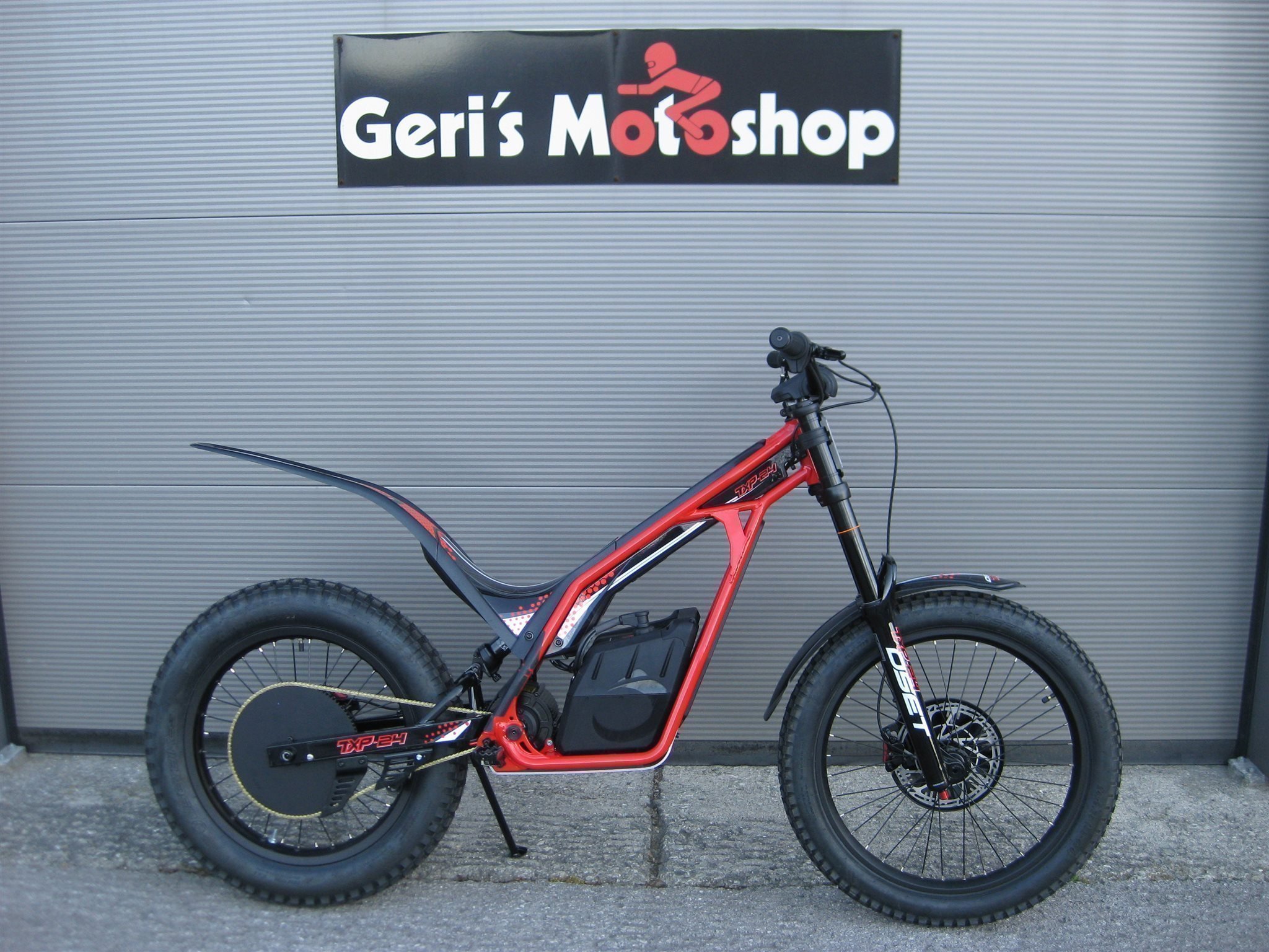 Neumotorrad: Oset 24.0 Racing, Baujahr: 2024, 5.290,00 EUR