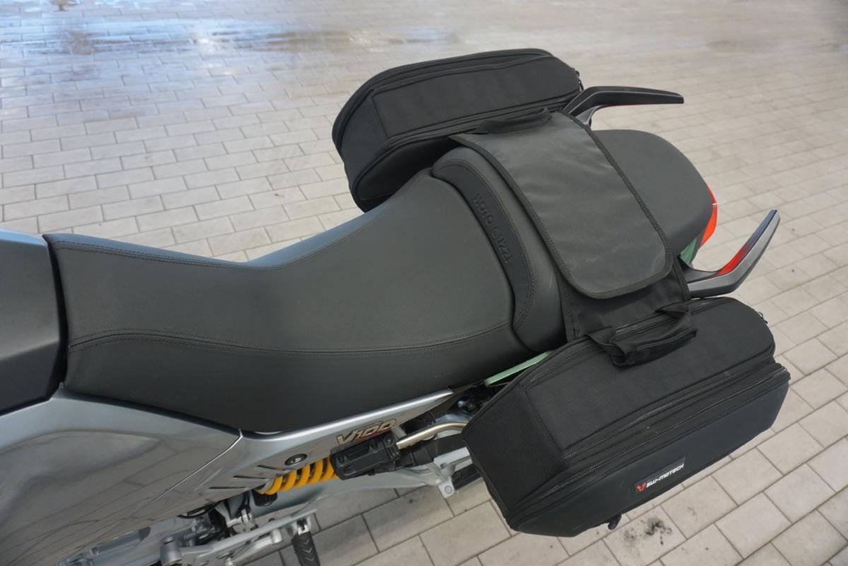 Gebrauchte Moto Guzzi V100 Mandello S, EZ: 2023, 12.900 km, 12.990,00 EUR