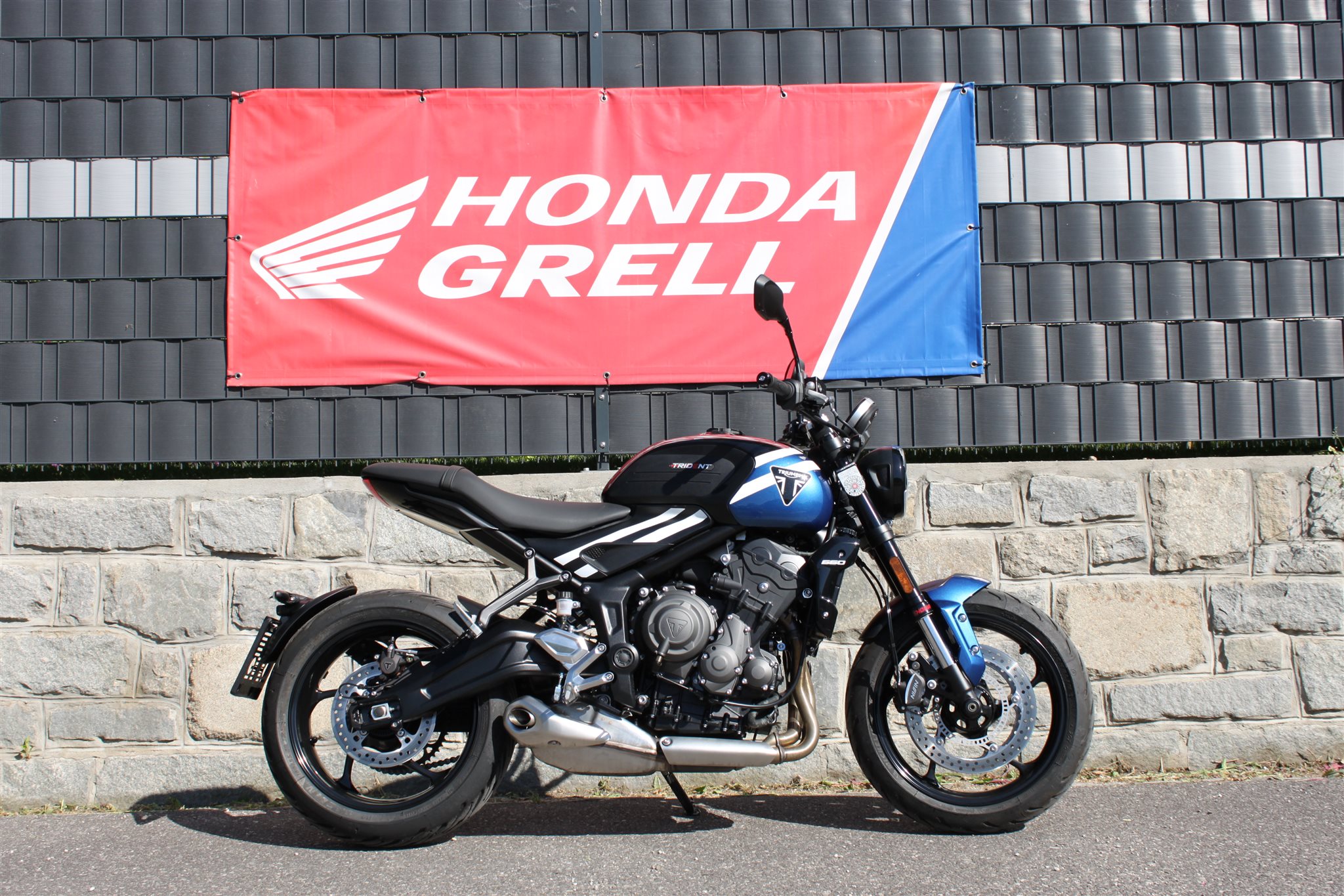Gebrauchte Triumph Trident 660, EZ: 2025, 2.300 km, 7.900,00 EUR