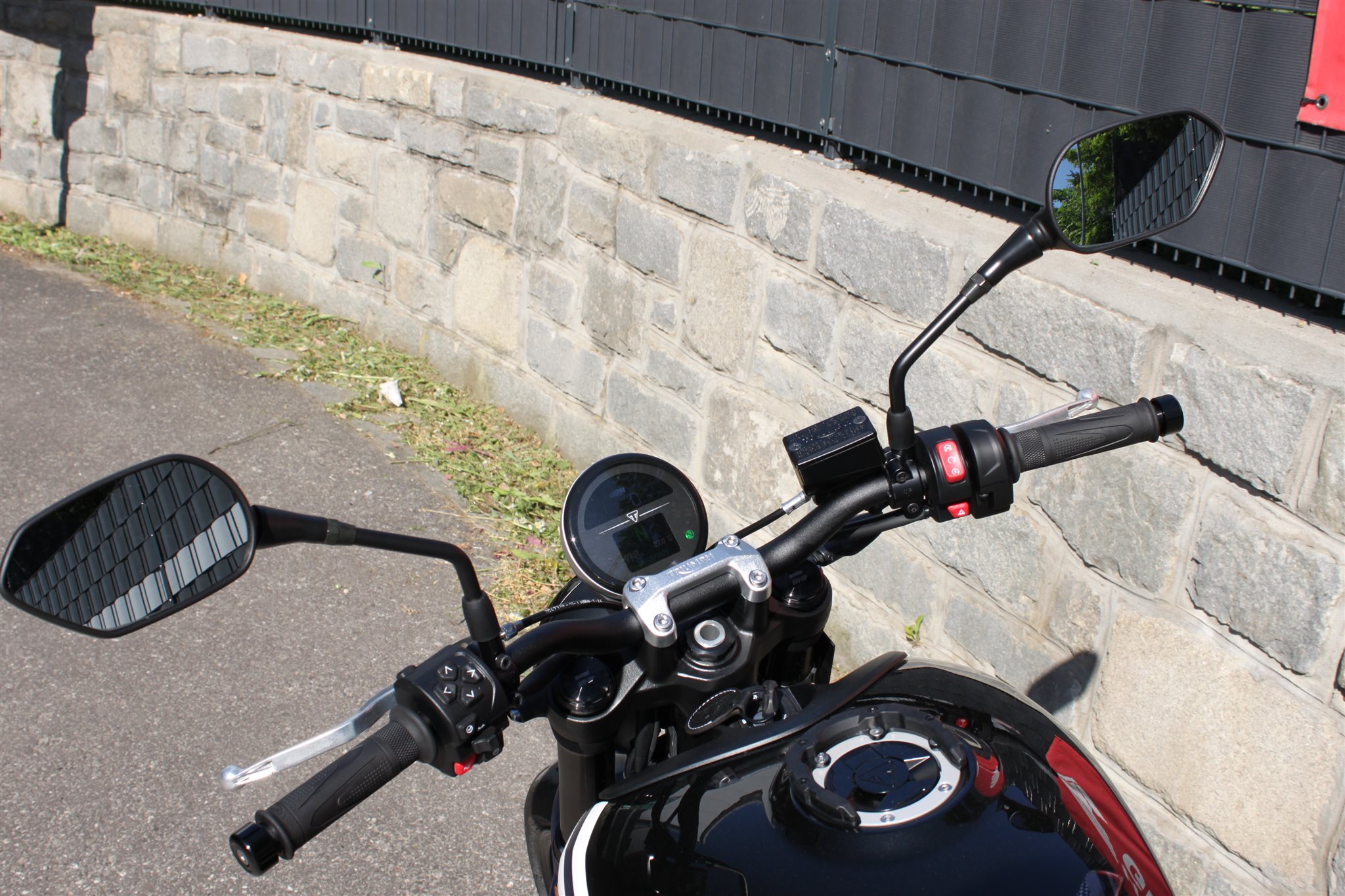 Gebrauchte Triumph Trident 660, EZ: 2025, 2.300 km, 7.900,00 EUR
