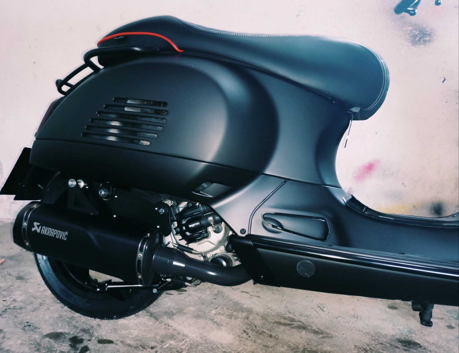 Gebrauchte Vespa GTS 300 hpe Super Tech, EZ: 2022, 9.100 km, 9.200,00 EUR