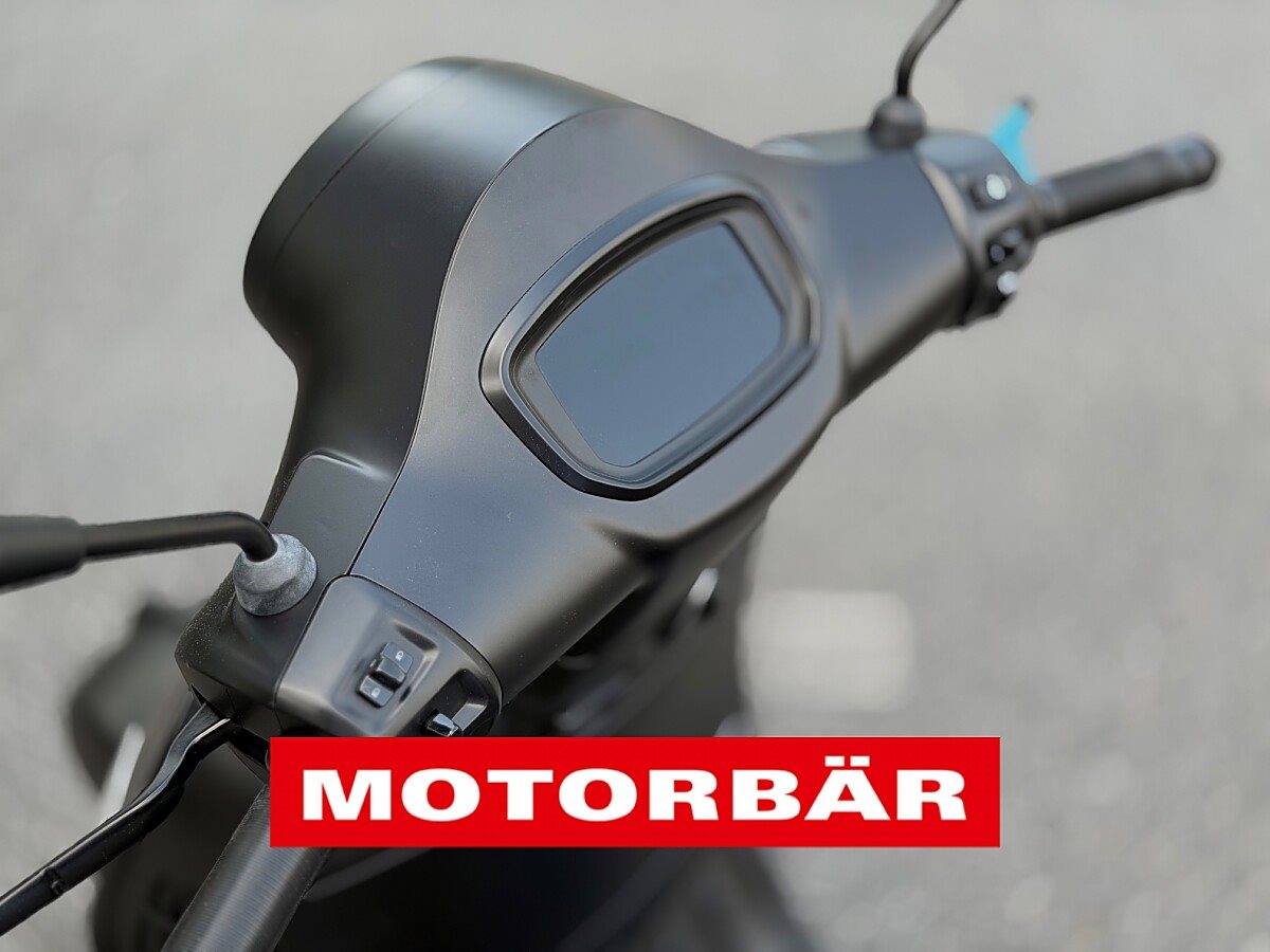 Neumotorrad: Vespa GTS 125 Super Sport, 6.990,00 EUR