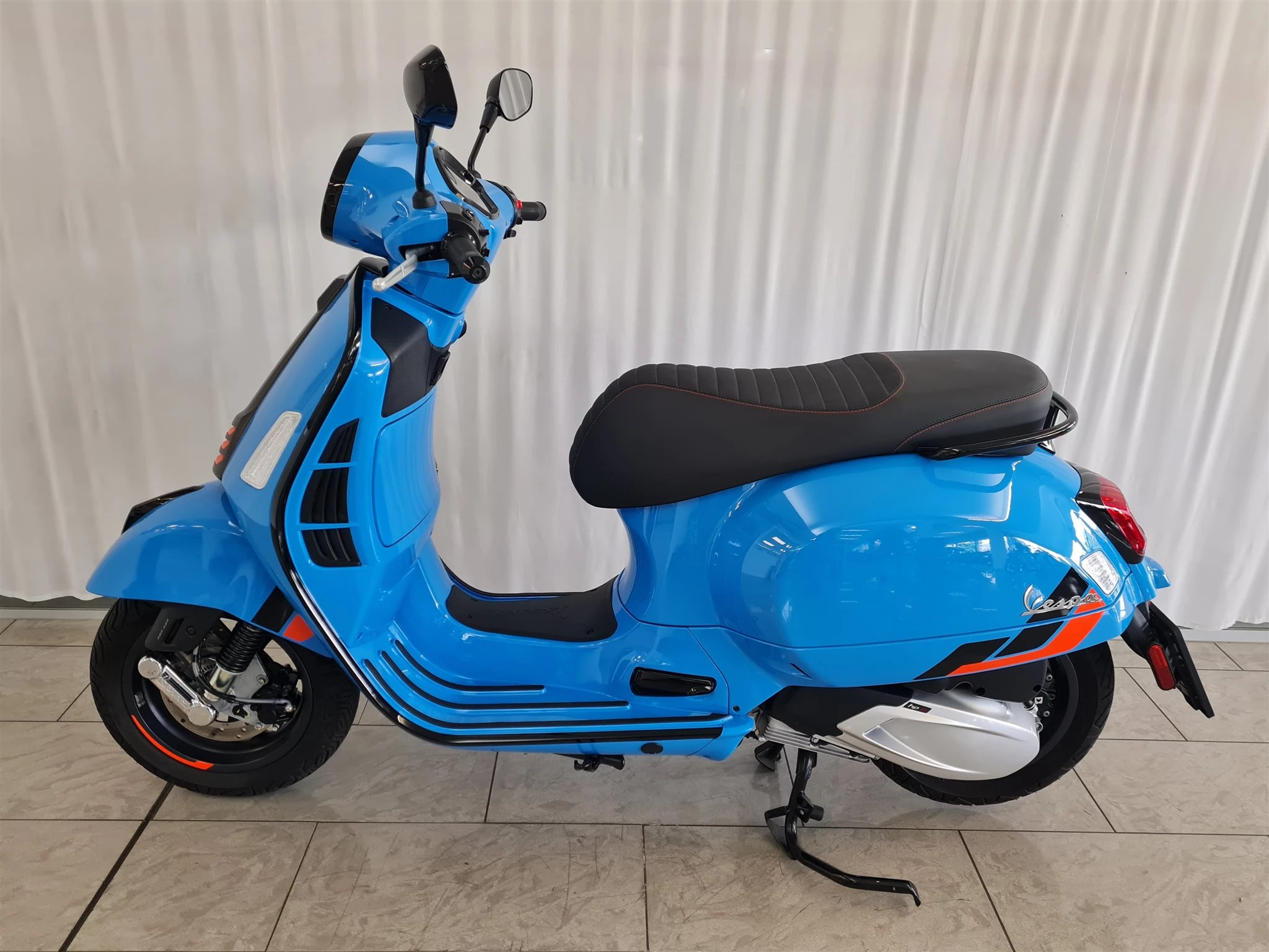 Gebrauchte Vespa GTS 310 SuperSport, EZ: 2025, 897 km, 6.790,00 EUR
