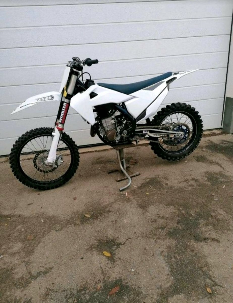 Gebrauchte Husqvarna FC 450, 75 km, 5.200,00 CHF