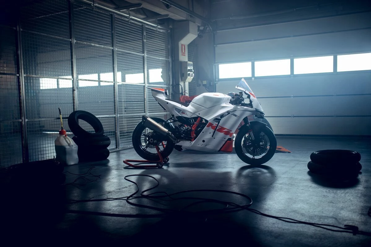 Neumotorrad: KTM 990 RC R Track, Baujahr: 2026, 19.999,00 EUR