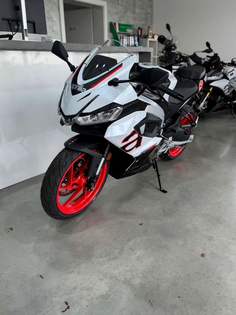 Gebrauchte Aprilia RS 457, EZ: 2026, 7.990,00 EUR