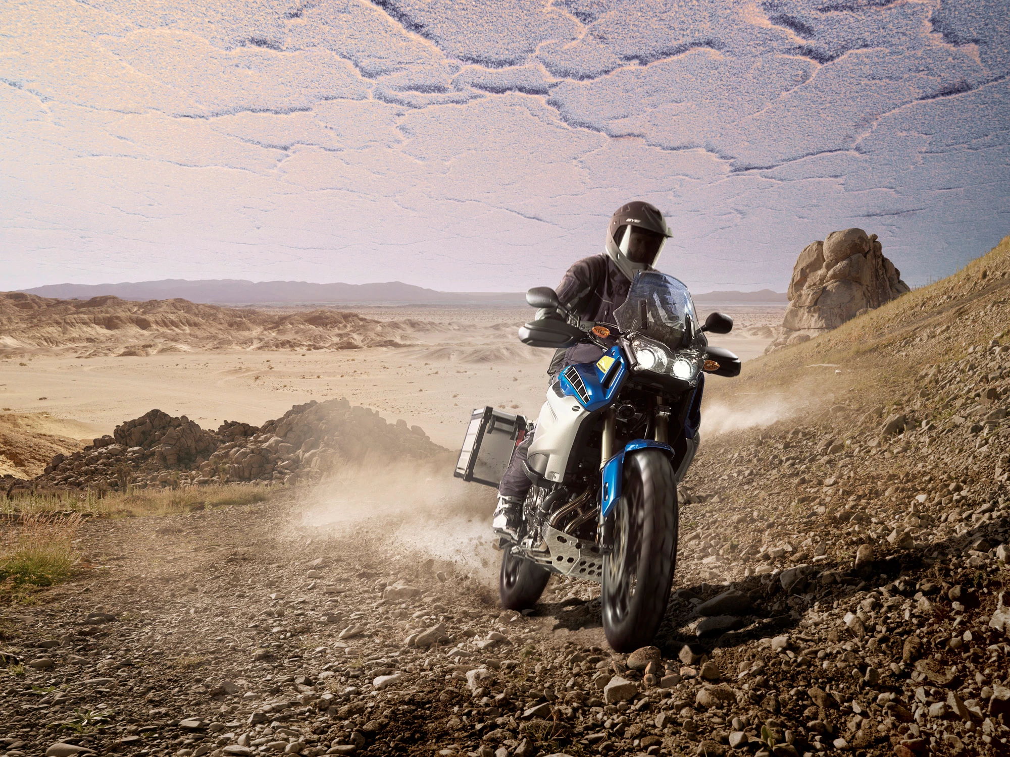 Motorrad Vergleich BMW F 900 GS 2024 vs. Yamaha XT1200Z Super Tenere 2011