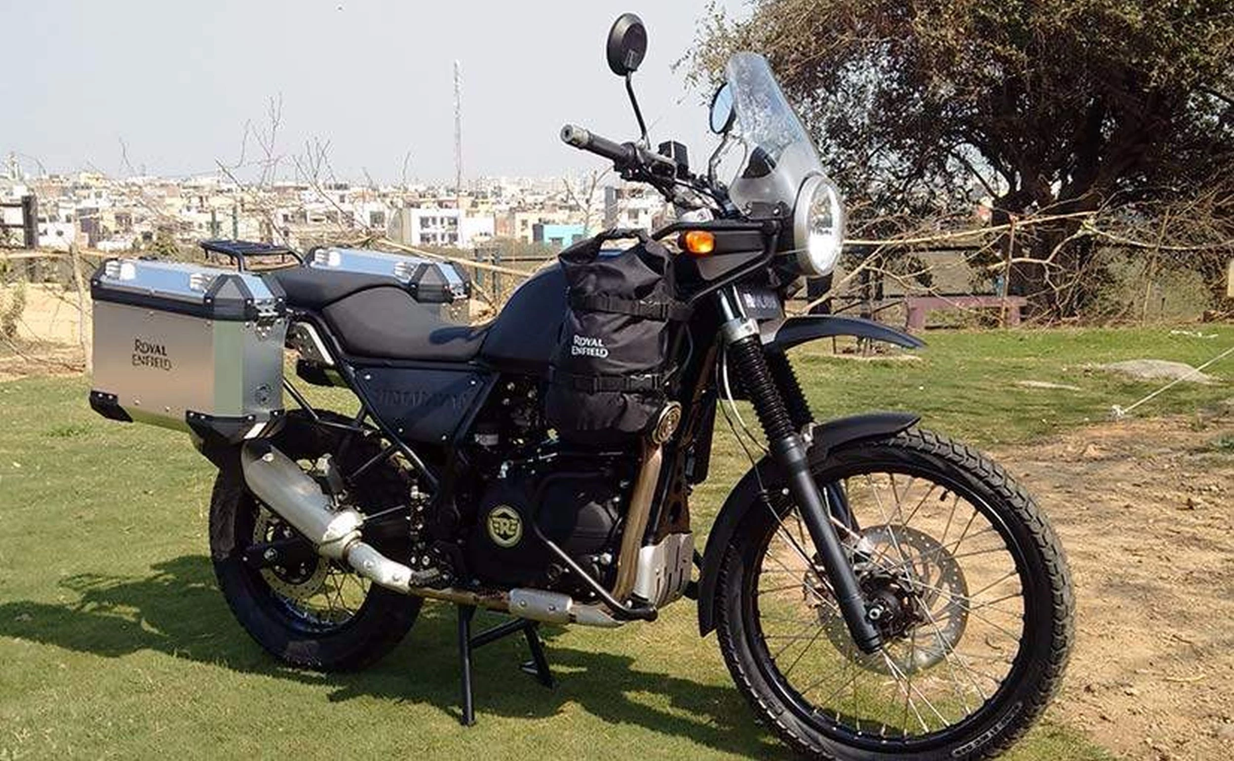 Motorrad Vergleich Honda XL 700V Transalp 2009 vs. Royal Enfield ...