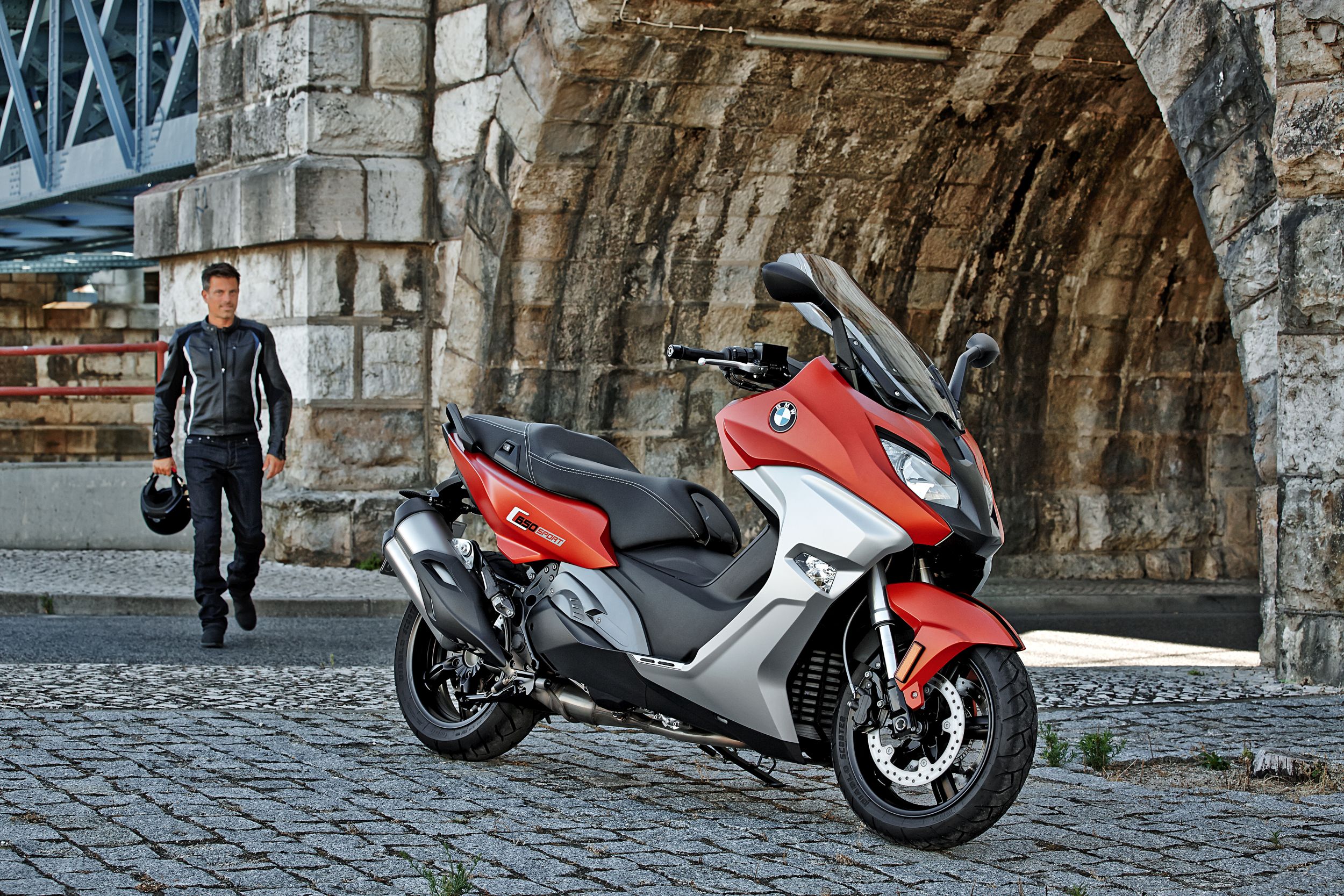 Motorrad Vergleich Honda X-ADV 2017 vs. BMW C 650 Sport 2017