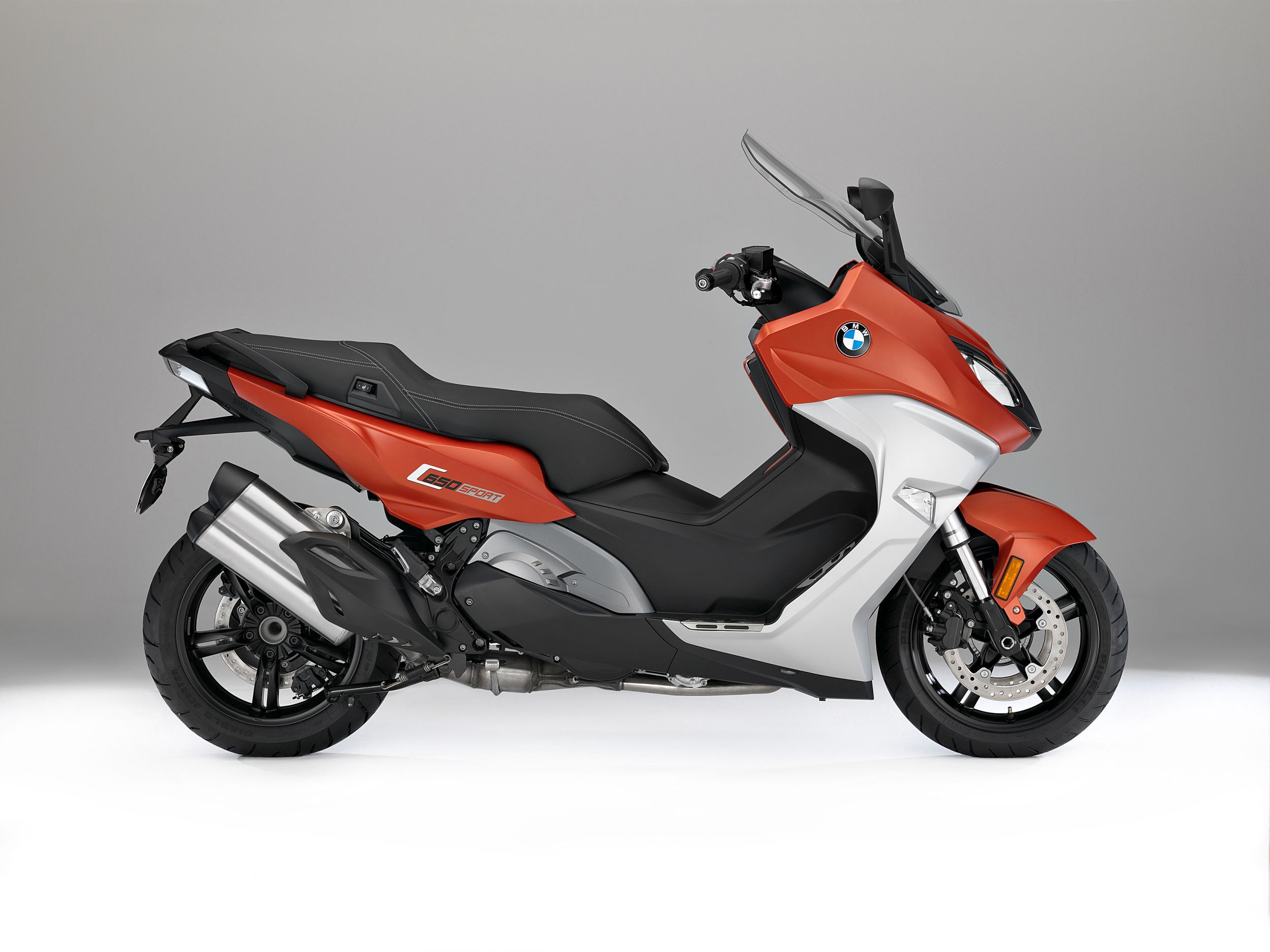 Motorrad Vergleich Honda X-ADV 2017 vs. BMW C 650 Sport 2019