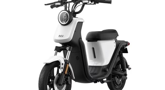 Motorrad Vergleich Beta RR 50 Motard 2023 vs. NIU UQi Sport Extended Range 2022