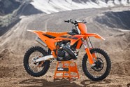 Motorrad Vergleich KTM 300 SX 2026 Vs KTM 300 SX 2025 Motorrad Vergleich KTM 300 SX 2026 Vs KTM 300 SX 2025