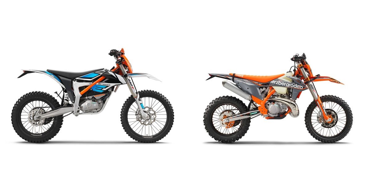 Motorrad Vergleich KTM Freeride E-XC 2020 vs. KTM 300 EXC TPI Erzberg Edition 2023