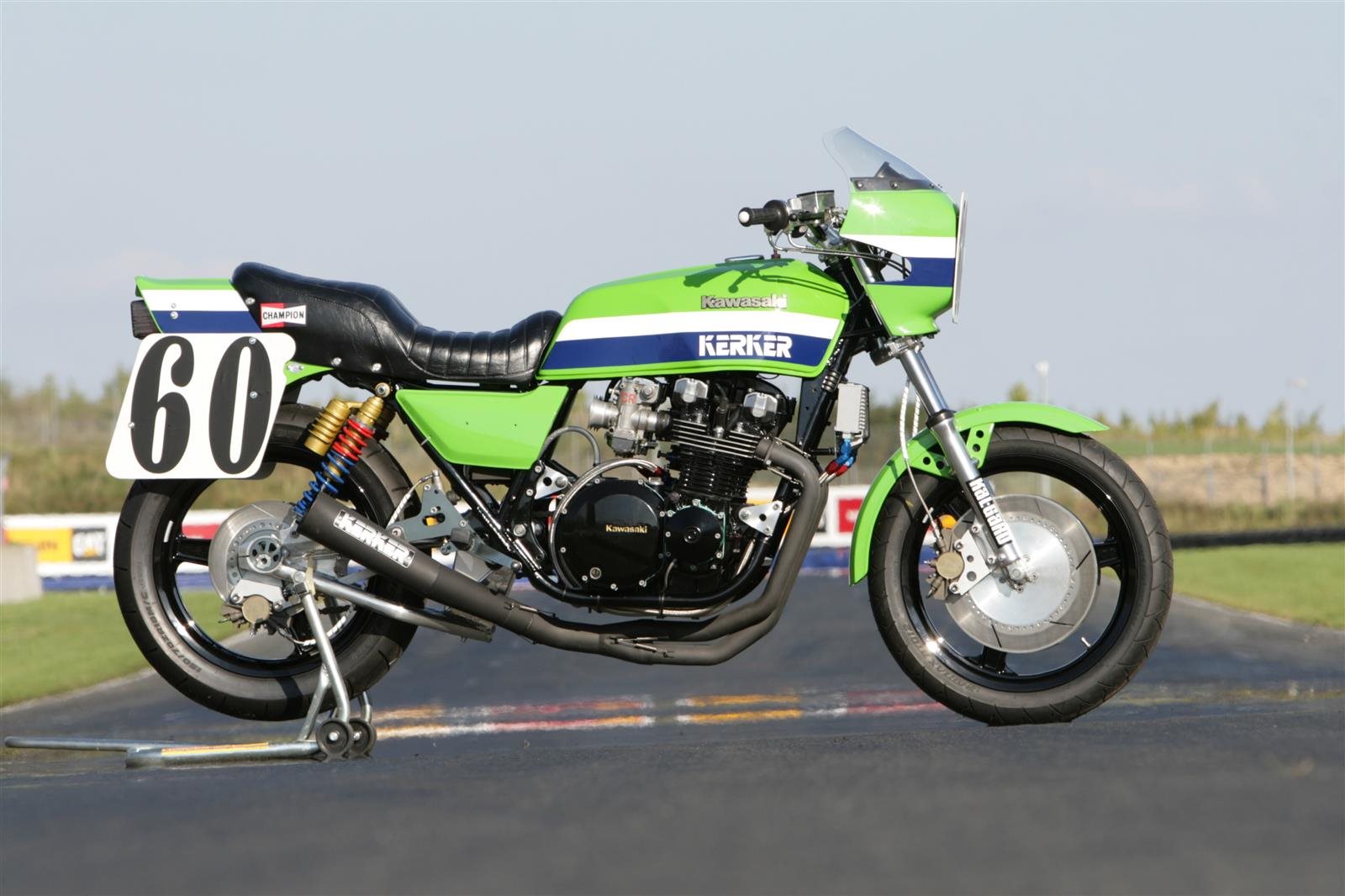 KERKER-Racing-Replika-4-1-Auspuffanlage der Z 1000 S1 ELR-Werksmaschine ...