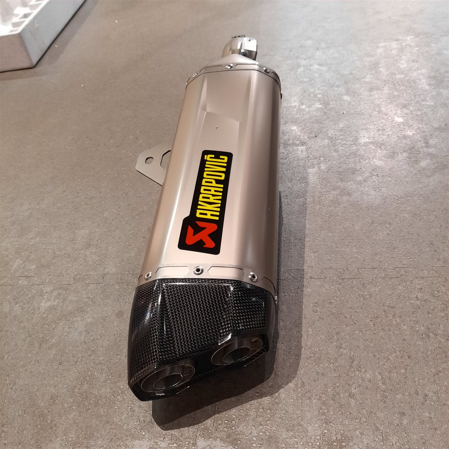 Akrapovic Slip-on titan für Tenere 700 (Euro5) statt 905,00 EUR jetzt ...