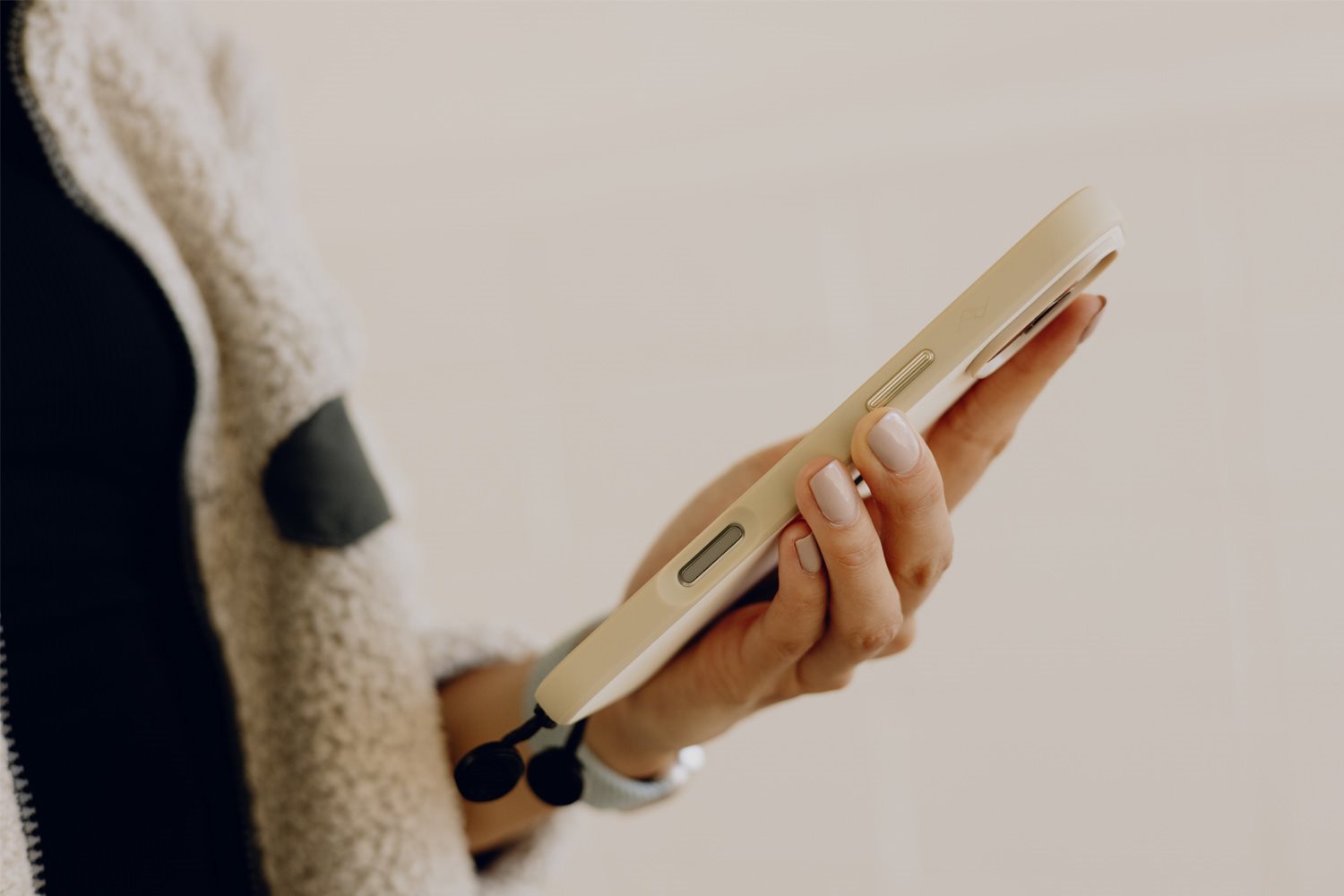 Peak Design Smartphone Schutzhülle Everyday Case - Bone Clarino ...