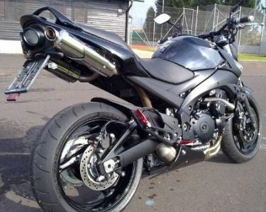 Umgebautes Motorrad Suzuki GSR 600 von Stadler Motorsport - 1000PS.at