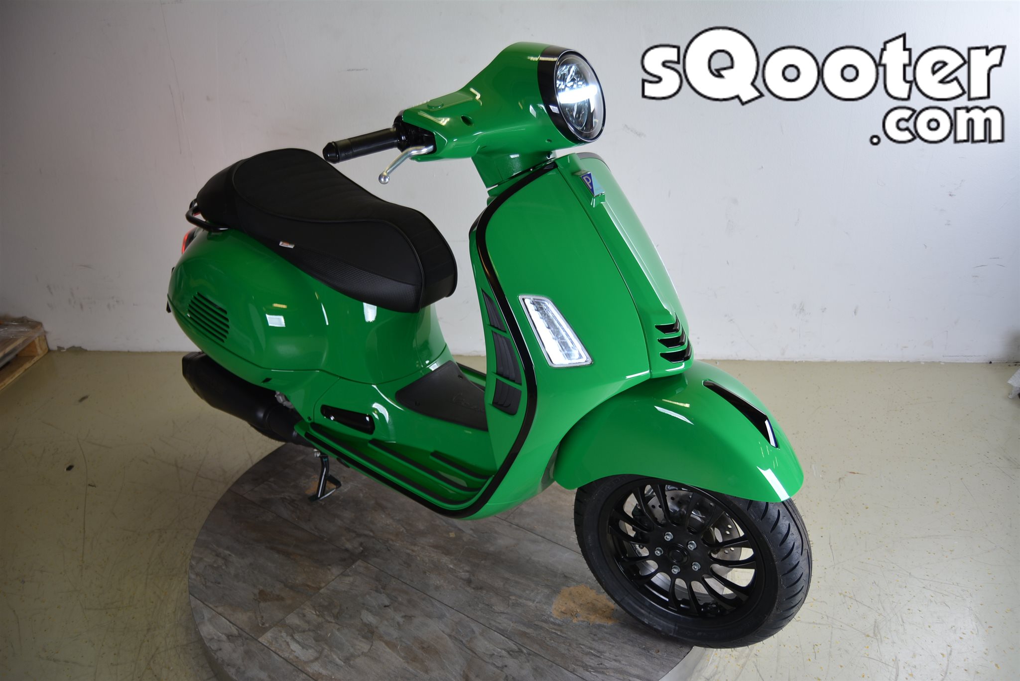 Umgebautes Motorrad Vespa GTS 300 i.e. Super Sport von sQooter.com ...