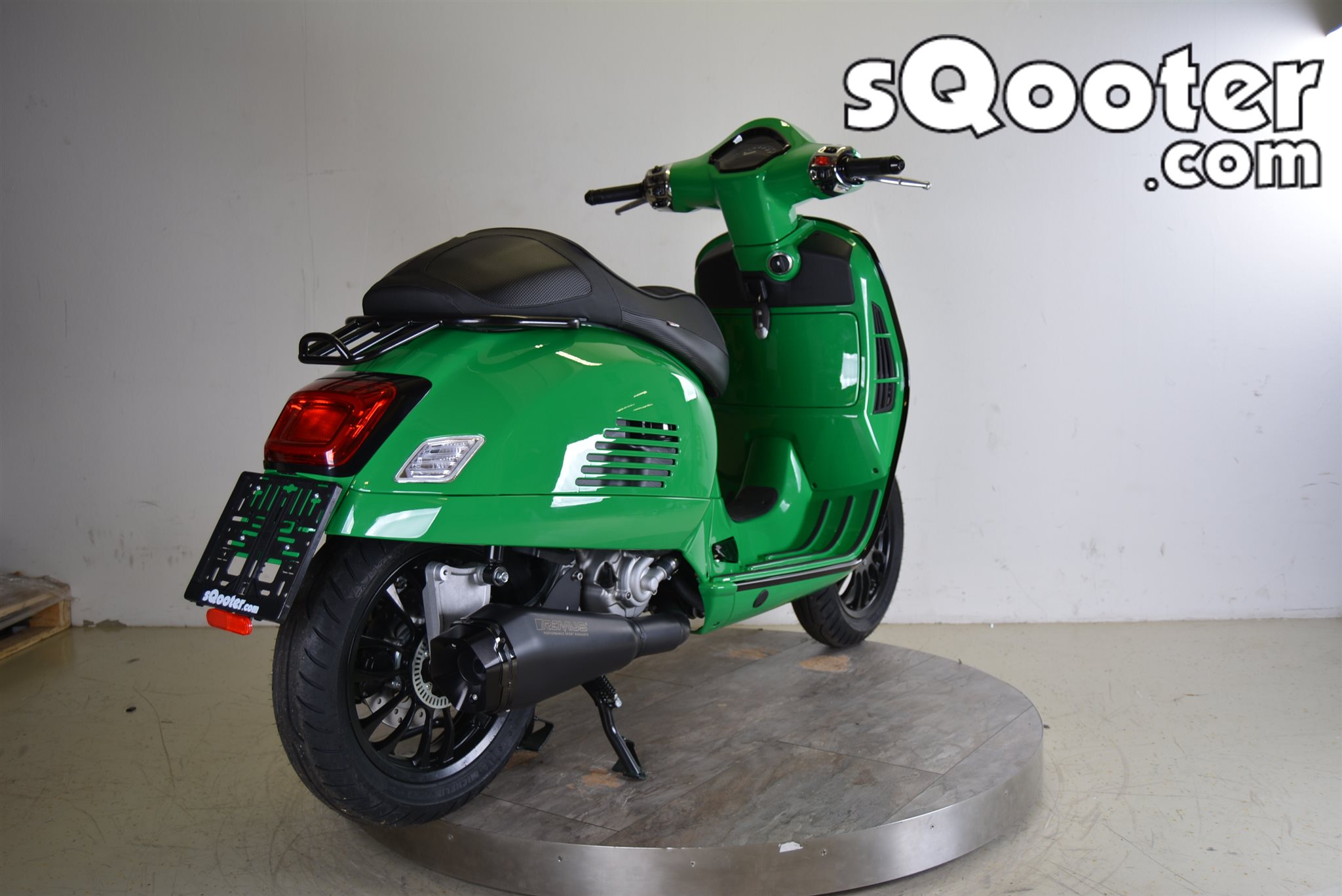 Umgebautes Motorrad Vespa GTS 300 i.e. Super Sport von sQooter.com ...